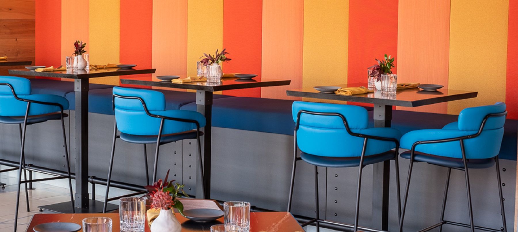 Home [www.bluvioletroofbar.com]